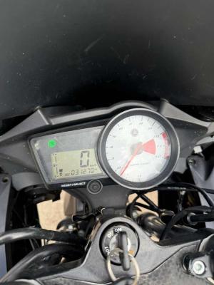 Black Yamaha YZF 2012 in Marijampole, with an engine capacity of 0.13 L and mileage of 31 thousand km for 1350 €, photo 11 on AUTOMOTO.COM.LV