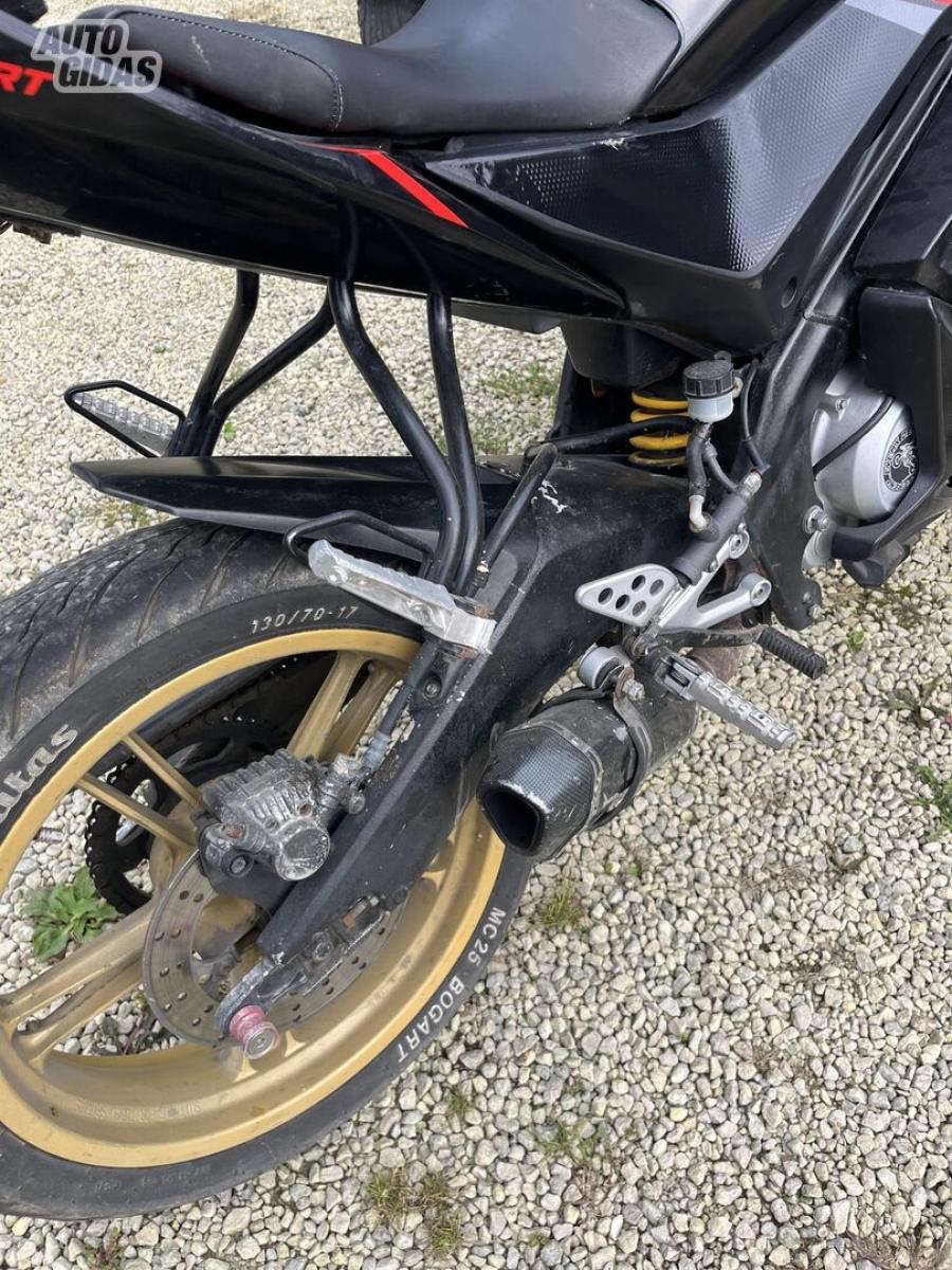 Melns Yamaha YZF 2013 Akmenė, ar dzinēja tilpumu 0.05 L un nobraukumu 55 tūkst. km par 1500 €, foto 6 vietnē AUTOMOTO.COM.LV