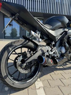 Melns Yamaha YZF 2017 Panevēža, ar dzinēja tilpumu 0.13 L un nobraukumu 42 tūkst. km par 3100 €, foto 3 vietnē AUTOMOTO.COM.LV