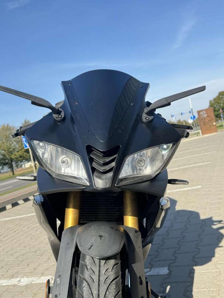 Melns Yamaha YZF 2017 Panevēža, ar dzinēja tilpumu 0.13 L un nobraukumu 42 tūkst. km par 3100 €, foto 13 vietnē AUTOMOTO.COM.LV