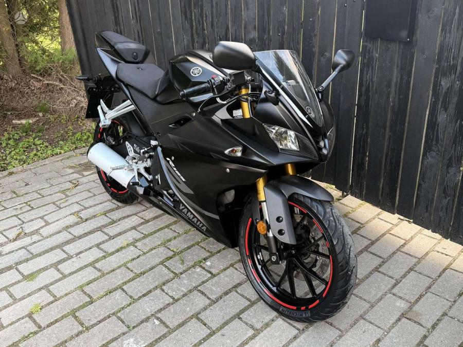 Melns Yamaha YZF 2018 Prienai, ar dzinēja tilpumu 0.13 L un nobraukumu 18 tūkst. km par 2750 €, foto 1 vietnē AUTOMOTO.COM.LV