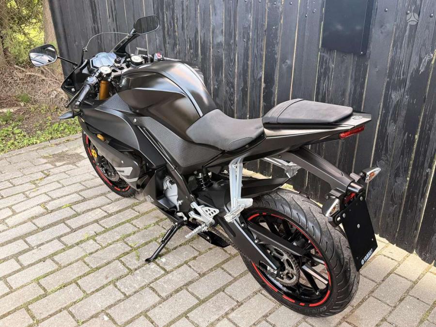 Melns Yamaha YZF 2018 Prienai, ar dzinēja tilpumu 0.13 L un nobraukumu 18 tūkst. km par 2750 €, foto 7 vietnē AUTOMOTO.COM.LV
