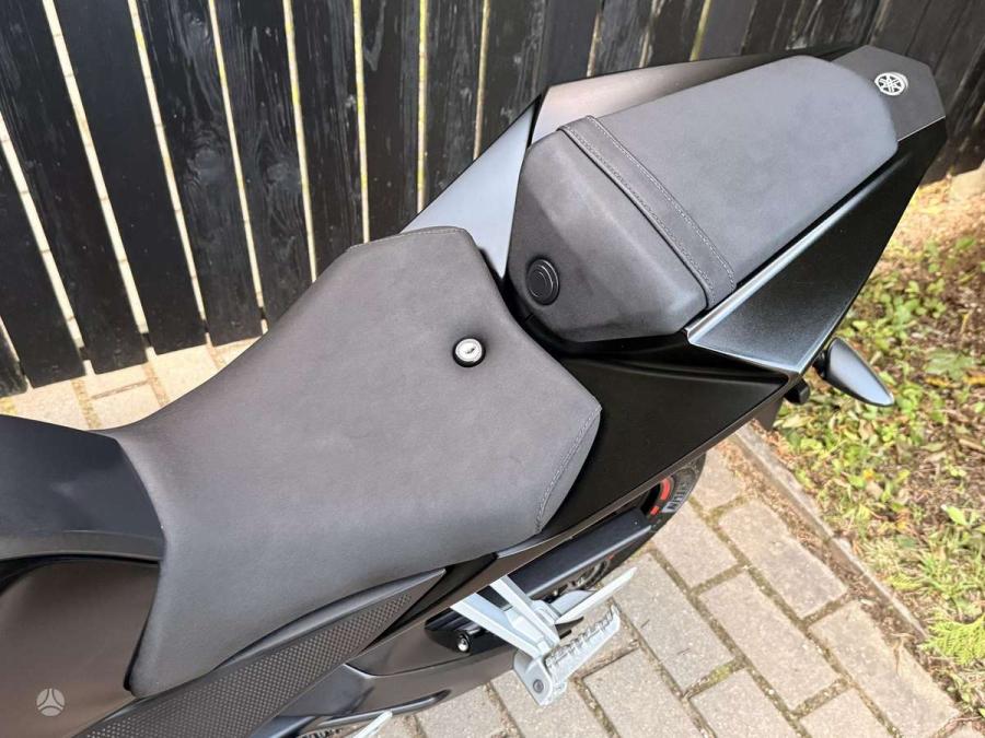 Melns Yamaha YZF 2018 Prienai, ar dzinēja tilpumu 0.13 L un nobraukumu 18 tūkst. km par 2750 €, foto 16 vietnē AUTOMOTO.COM.LV