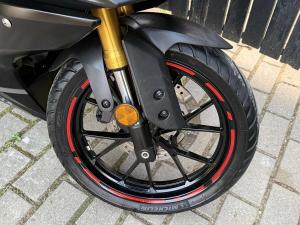 Melns Yamaha YZF 2018 Prienai, ar dzinēja tilpumu 0.13 L un nobraukumu 18 tūkst. km par 2750 €, foto 23 vietnē AUTOMOTO.COM.LV