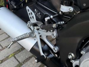 Melns Yamaha YZF 2018 Prienai, ar dzinēja tilpumu 0.13 L un nobraukumu 18 tūkst. km par 2750 €, foto 24 vietnē AUTOMOTO.COM.LV