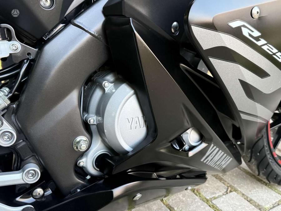 Melns Yamaha YZF 2018 Prienai, ar dzinēja tilpumu 0.13 L un nobraukumu 18 tūkst. km par 2750 €, foto 25 vietnē AUTOMOTO.COM.LV
