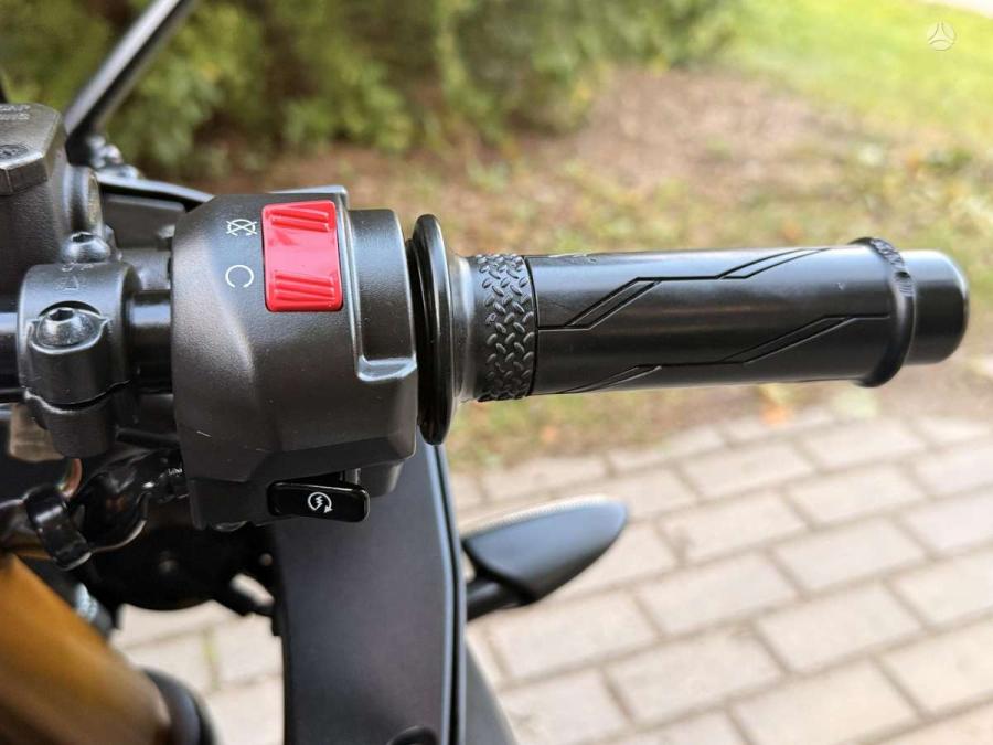 Melns Yamaha YZF 2018 Prienai, ar dzinēja tilpumu 0.13 L un nobraukumu 18 tūkst. km par 2750 €, foto 34 vietnē AUTOMOTO.COM.LV