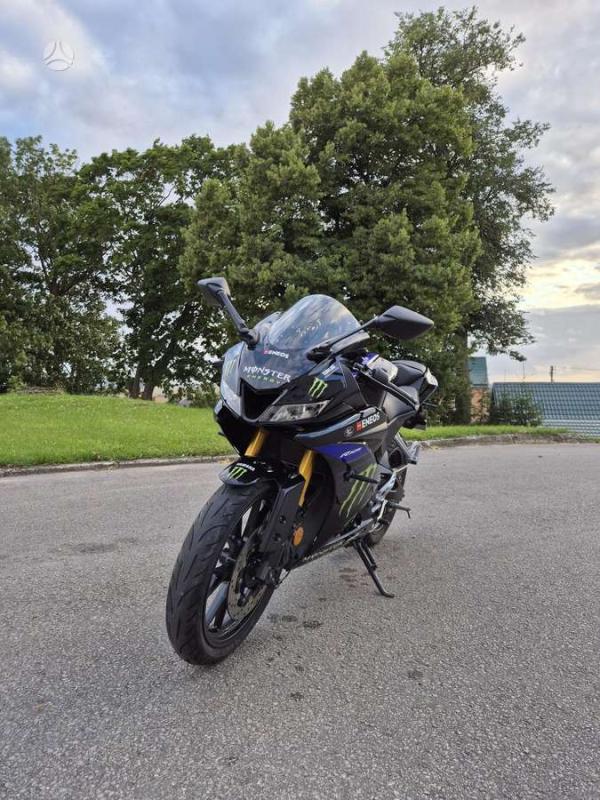 Melns Yamaha YZF 2020 Raseiniai, ar dzinēja tilpumu 0.13 L un nobraukumu 10 tūkst. km par 3500 €, foto 2 vietnē AUTOMOTO.COM.LV