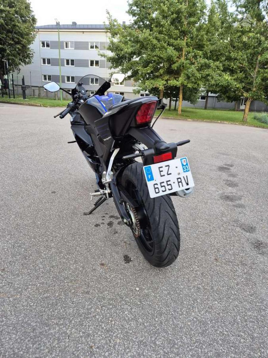 Melns Yamaha YZF 2020 Raseiniai, ar dzinēja tilpumu 0.13 L un nobraukumu 10 tūkst. km par 3500 €, foto 11 vietnē AUTOMOTO.COM.LV
