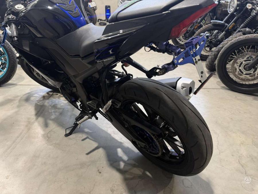 Black Yamaha YZF 2020 in Siauliai, with an engine capacity of 0.13 L and mileage of 18 thousand km for 3300 €, photo 16 on AUTOMOTO.COM.LV