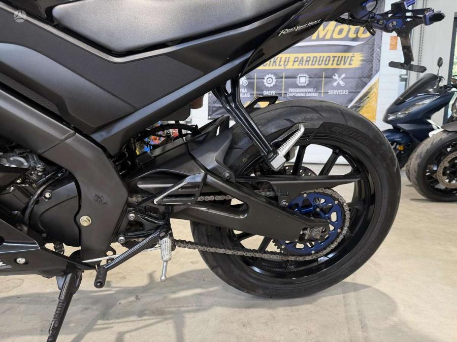 Black Yamaha YZF 2020 in Siauliai, with an engine capacity of 0.13 L and mileage of 18 thousand km for 3300 €, photo 22 on AUTOMOTO.COM.LV