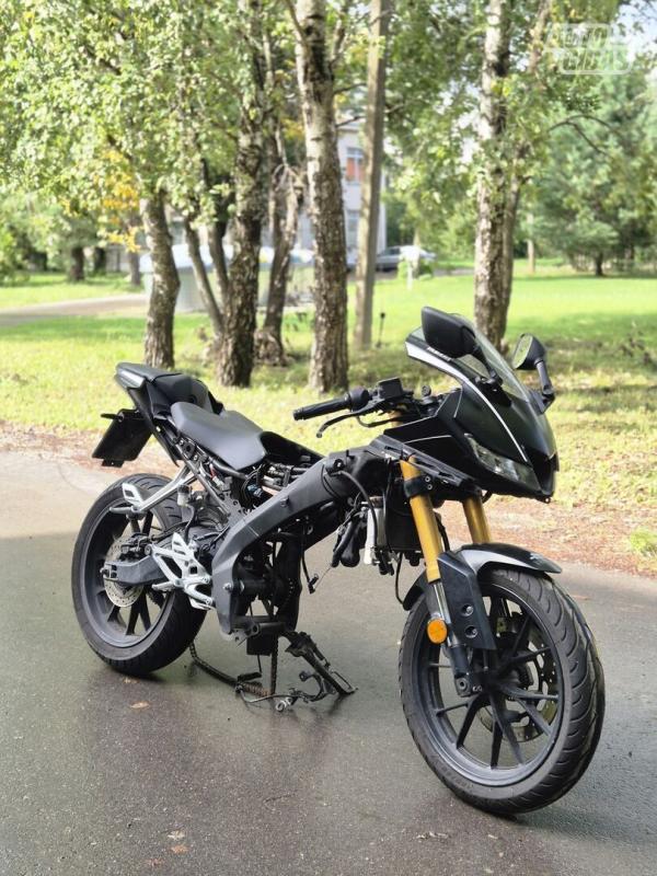 Black Yamaha YZF 2020 in Prienai, with an engine capacity of 0.13 L and mileage of 20 thousand km for 1680 €, photo 1 on AUTOMOTO.COM.LV