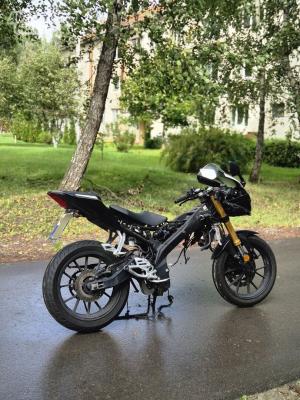 Black Yamaha YZF 2020 in Prienai, with an engine capacity of 0.13 L and mileage of 20 thousand km for 1680 €, photo 4 on AUTOMOTO.COM.LV