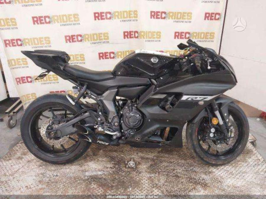 Black Yamaha YZF 2024 in Klaipeda, with an engine capacity of 0.69 L and mileage of 25 thousand km for 4875 €, photo 12 on AUTOMOTO.COM.LV
