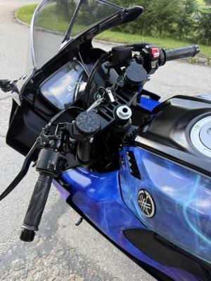 Black Yamaha YZF 2024 in Vilkaviskis, with an engine capacity of 0.13 L and mileage of 9 thousand km for 4199 €, photo 13 on AUTOMOTO.COM.LV