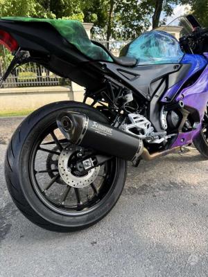 Black Yamaha YZF 2024 in Vilkaviskis, with an engine capacity of 0.13 L and mileage of 9 thousand km for 4199 €, photo 20 on AUTOMOTO.COM.LV