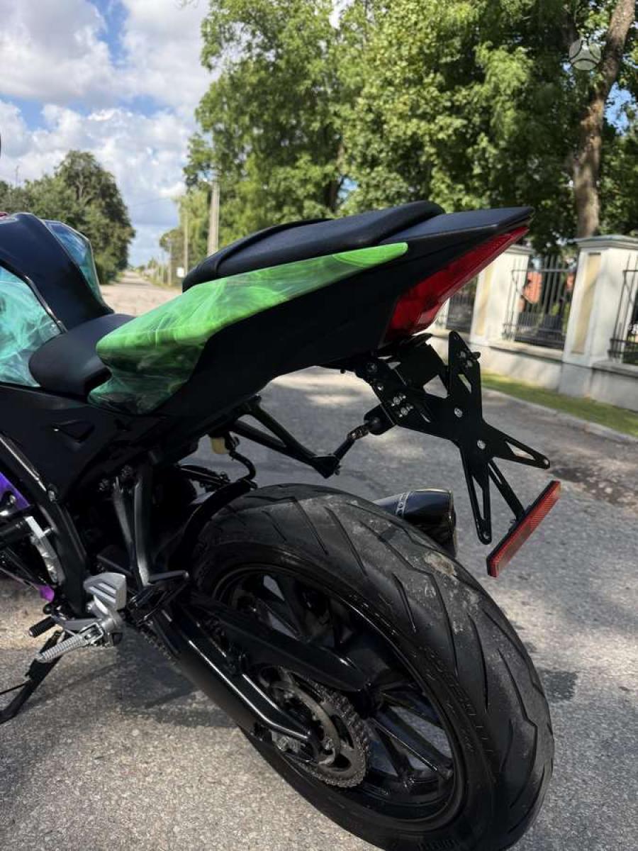 Black Yamaha YZF 2024 in Vilkaviskis, with an engine capacity of 0.13 L and mileage of 9 thousand km for 4199 €, photo 24 on AUTOMOTO.COM.LV