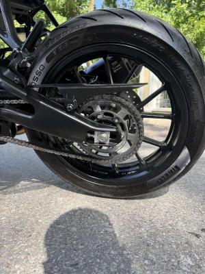 Black Yamaha YZF 2024 in Vilkaviskis, with an engine capacity of 0.13 L and mileage of 9 thousand km for 4199 €, photo 25 on AUTOMOTO.COM.LV