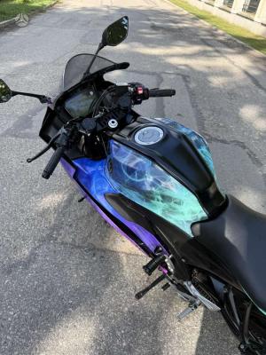 Black Yamaha YZF 2024 in Vilkaviskis, with an engine capacity of 0.13 L and mileage of 9 thousand km for 4199 €, photo 28 on AUTOMOTO.COM.LV