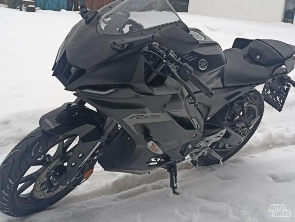 Black Yamaha YZF 2025 in Kaunas, with an engine capacity of 0.13 L and mileage of 1 thousand km for 4999 €, photo 6 on AUTOMOTO.COM.LV