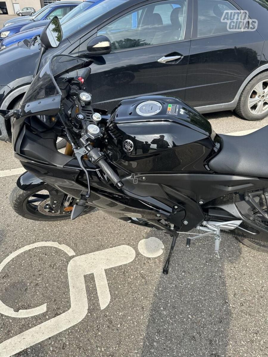Black Yamaha YZF 2026 in Vilnius, with an engine capacity of 0.13 L and mileage of 300 thousand km for 5500 €, photo 3 on AUTOMOTO.COM.LV