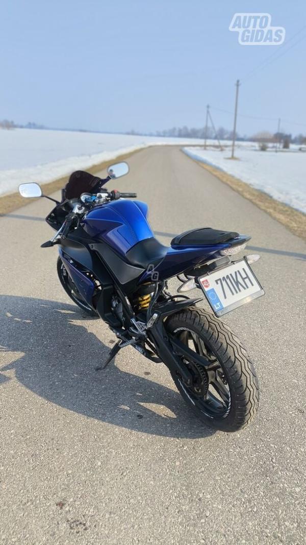 Blue Yamaha YZF 2008 in Vilnius, with an engine capacity of 0.13 L and mileage of 26 thousand km for 2000 €, photo 3 on AUTOMOTO.COM.LV