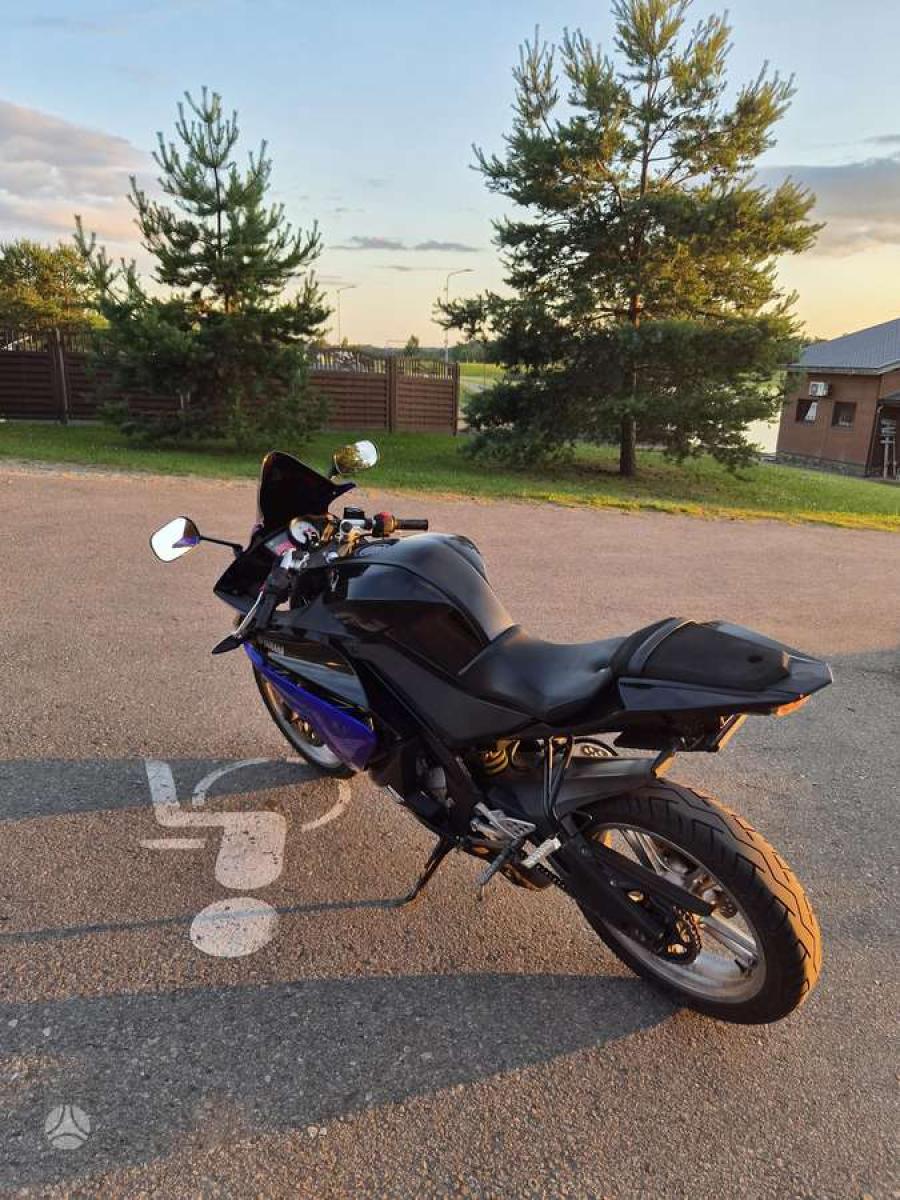 Zils Yamaha YZF 2009 Kupiškis, ar dzinēja tilpumu 0.13 L un nobraukumu 33 tūkst. km par 1800 €, foto 4 vietnē AUTOMOTO.COM.LV