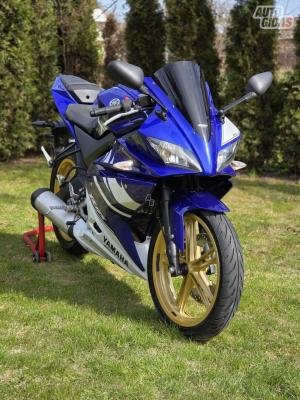 Zils Yamaha YZF 2010 Viļņa, ar dzinēja tilpumu 0.13 L un nobraukumu 28 tūkst. km par 2250 €, foto  vietnē AUTOMOTO.COM.LV