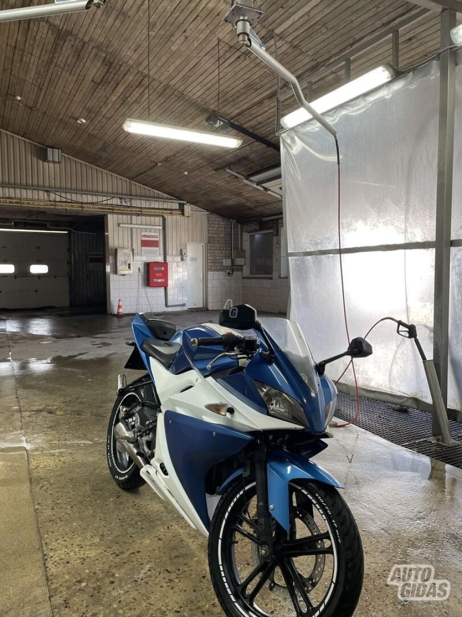 Zils Yamaha YZF 2011 Šauļi, ar dzinēja tilpumu 0.13 L un nobraukumu 44 tūkst. km par 1600 €, foto 1 vietnē AUTOMOTO.COM.LV