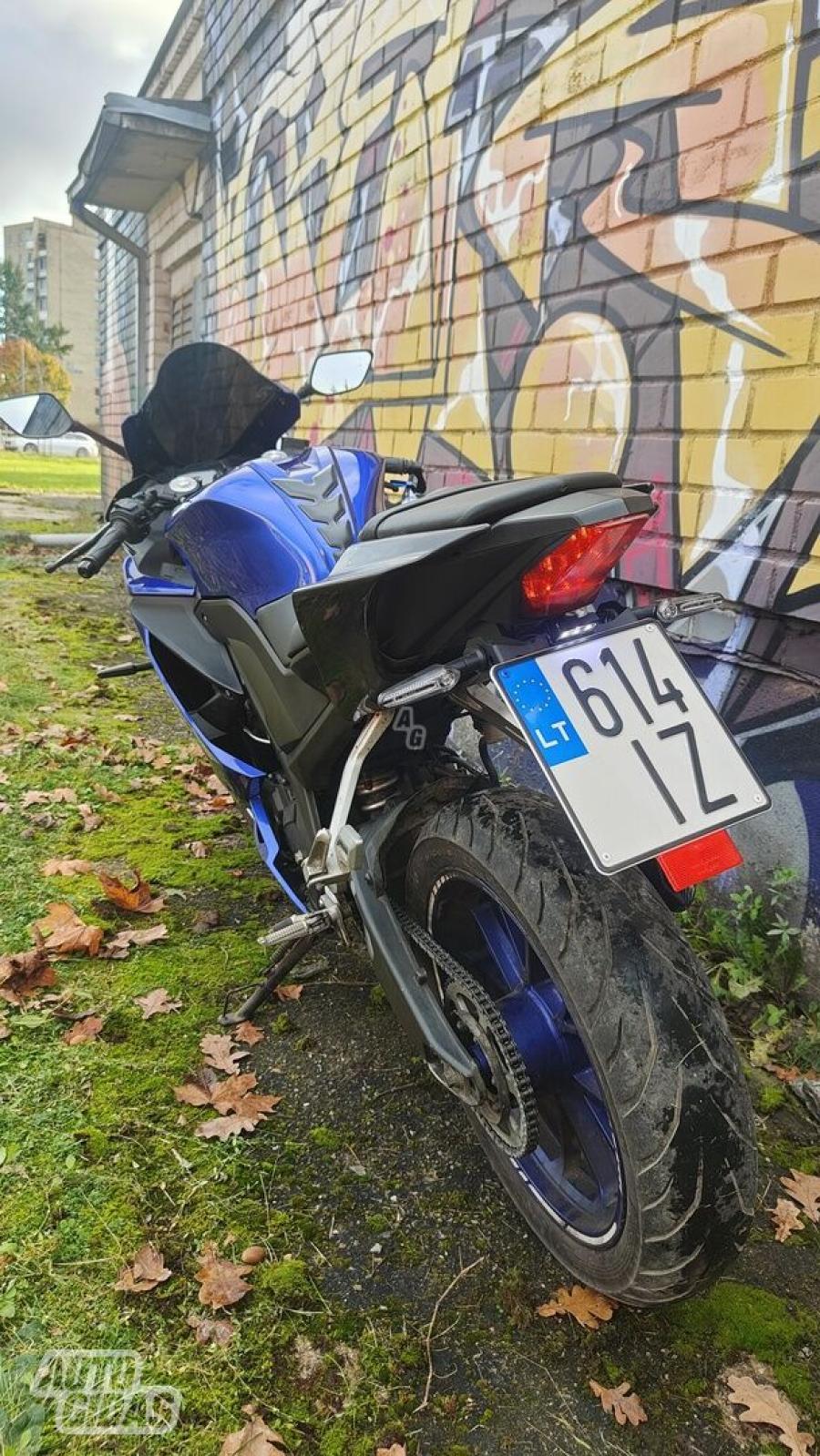 Zils Yamaha YZF 2020 Kauņa, ar dzinēja tilpumu 0.13 L un nobraukumu 20 tūkst. km par 2950 €, foto 14 vietnē AUTOMOTO.COM.LV