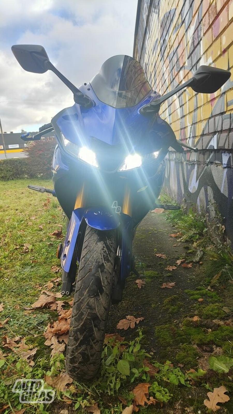 Zils Yamaha YZF 2020 Kauņa, ar dzinēja tilpumu 0.13 L un nobraukumu 20 tūkst. km par 2950 €, foto 15 vietnē AUTOMOTO.COM.LV