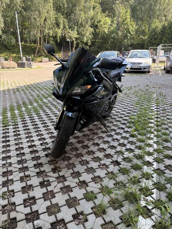 Green Yamaha YZF 2010 in Vilnius, with an engine capacity of 0.13 L and mileage of 30 thousand km for 1200 €, photo 3 on AUTOMOTO.COM.LV