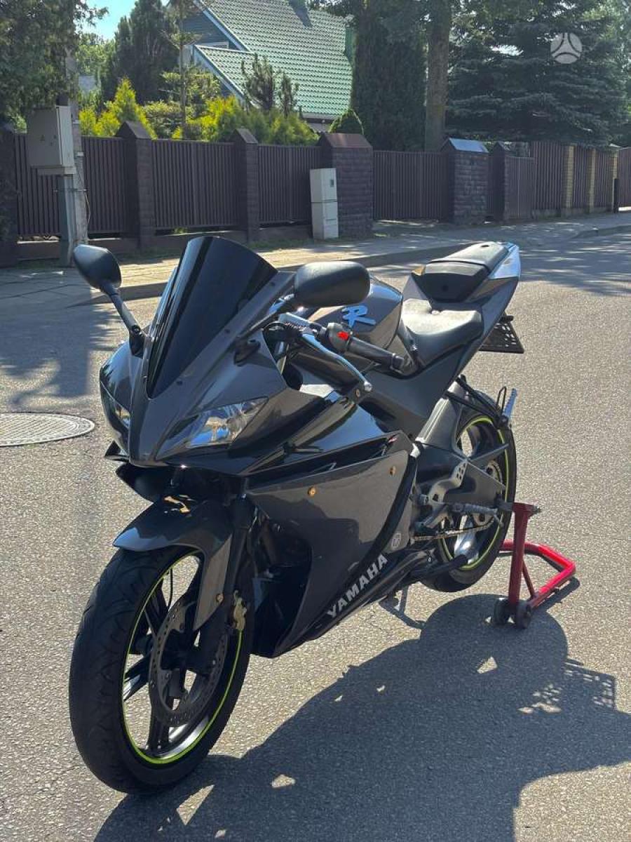 Grey Yamaha YZF 2009 in Kedainiai, with an engine capacity of 0.13 L and mileage of 26 thousand km for 2299 €, photo 4 on AUTOMOTO.COM.LV