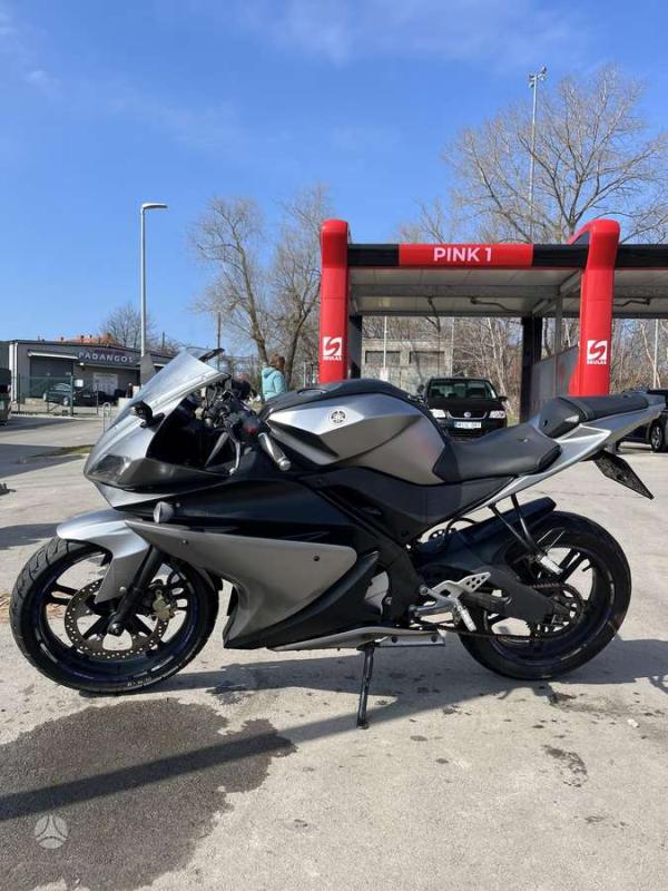 Grey Yamaha YZF 2012 in Klaipeda, with an engine capacity of 0.13 L and mileage of 21 thousand km for 1850 €, photo 3 on AUTOMOTO.COM.LV