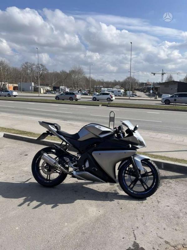 Grey Yamaha YZF 2012 in Klaipeda, with an engine capacity of 0.13 L and mileage of 21 thousand km for 1850 €, photo 4 on AUTOMOTO.COM.LV