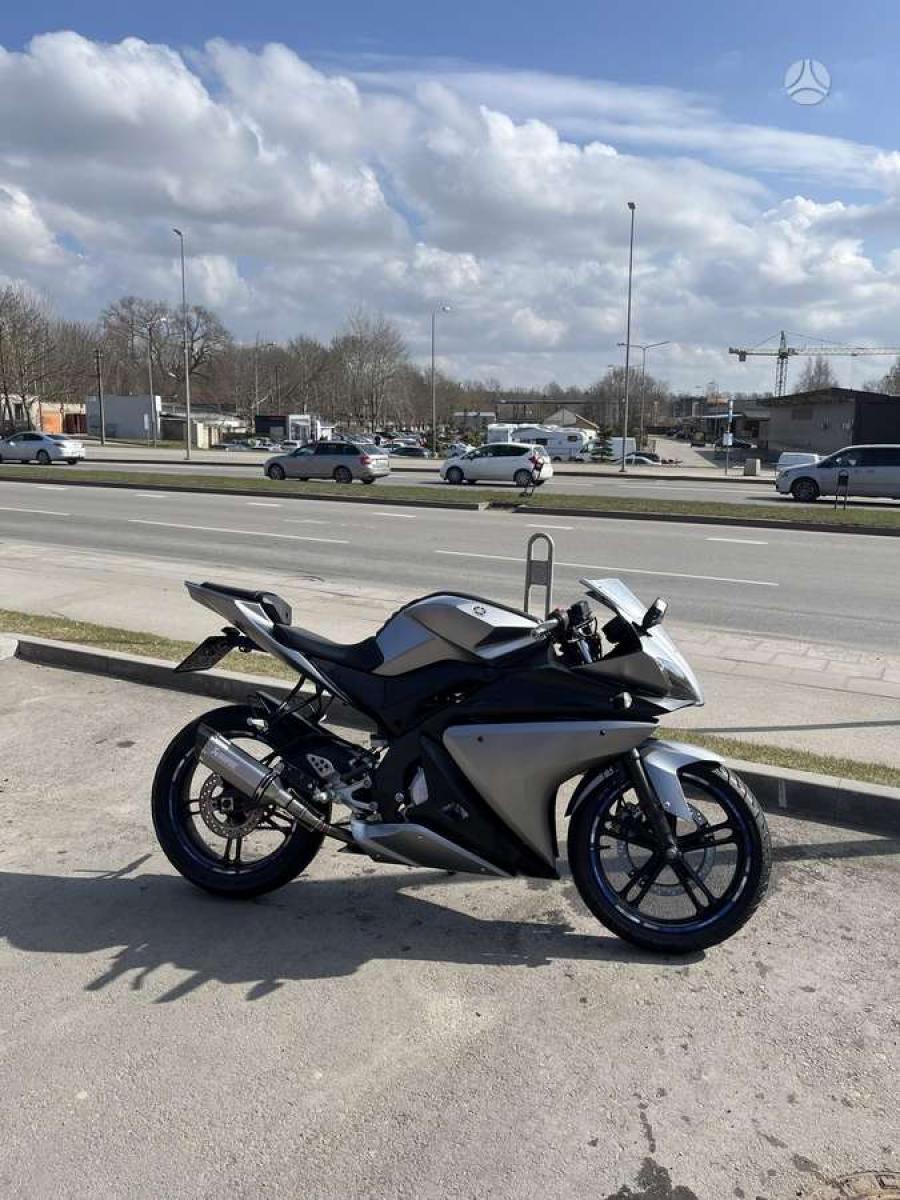 Pelēks Yamaha YZF 2012 Klaipėda, ar dzinēja tilpumu 0.13 L un nobraukumu 21 tūkst. km par 1850 €, foto 4 vietnē AUTOMOTO.COM.LV