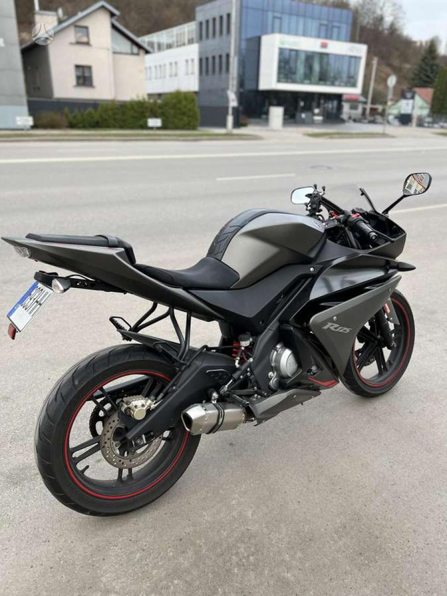 Grey Yamaha YZF 2013 in Kaunas, with an engine capacity of 0.13 L and mileage of 23 thousand km for 2400 €, photo 4 on AUTOMOTO.COM.LV