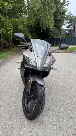 Grey Yamaha YZF 2013 in Kaunas, with an engine capacity of 0.13 L and mileage of 23 thousand km for 2400 €, photo 9 on AUTOMOTO.COM.LV