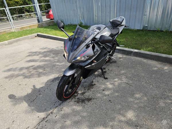 Grey Yamaha YZF 2013 in Kaunas, with an engine capacity of 0.13 L and mileage of 43 thousand km for 2100 €, photo 4 on AUTOMOTO.COM.LV