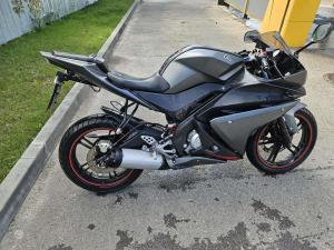 Pelēks Yamaha YZF 2013 Kauņa, ar dzinēja tilpumu 0.13 L un nobraukumu 43 tūkst. km par 2100 €, foto 6 vietnē AUTOMOTO.COM.LV