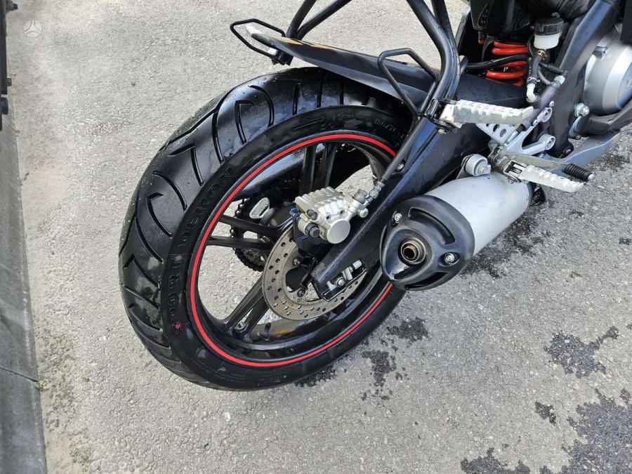 Pelēks Yamaha YZF 2013 Kauņa, ar dzinēja tilpumu 0.13 L un nobraukumu 43 tūkst. km par 2100 €, foto 10 vietnē AUTOMOTO.COM.LV