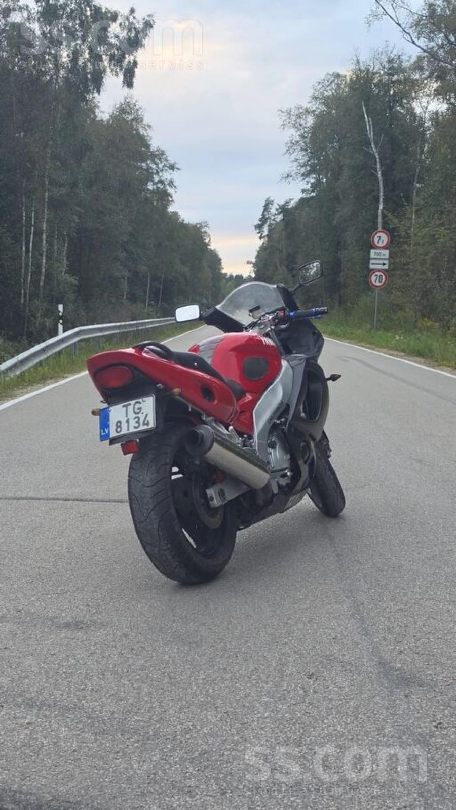 Yamaha YZF 1997 Rīga, ar dzinēja tilpumu 0.60 L un nobraukumu 0 tūkst. km par 1400 €, foto 4 vietnē AUTOMOTO.COM.LV