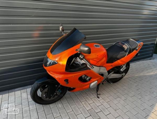 Yamaha YZF 1998 in Vilnius, with an engine capacity of 0.60 L and mileage of 32 thousand km for 1550 €, photo 1 on AUTOMOTO.COM.LV