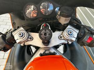 Yamaha YZF 1998 Viļņa, ar dzinēja tilpumu 0.60 L un nobraukumu 32 tūkst. km par 1550 €, foto 4 vietnē AUTOMOTO.COM.LV