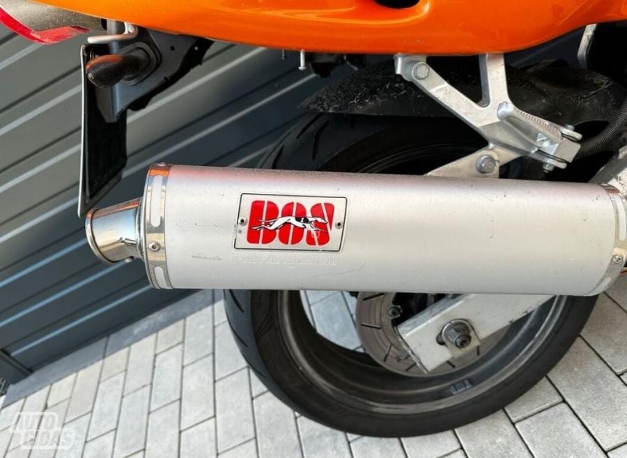Yamaha YZF 1998 Viļņa, ar dzinēja tilpumu 0.60 L un nobraukumu 32 tūkst. km par 1550 €, foto 8 vietnē AUTOMOTO.COM.LV