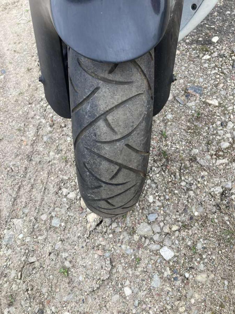 Yamaha YZF 1998 Birštonas, ar dzinēja tilpumu 0.60 L un nobraukumu 26 tūkst. km par 1100 €, foto 9 vietnē AUTOMOTO.COM.LV