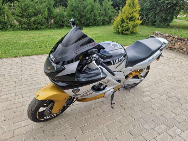 Yamaha YZF 2000 in Elektrenai, with an engine capacity of 0.60 L and mileage of 44 thousand km for 1500 €, photo 1 on AUTOMOTO.COM.LV
