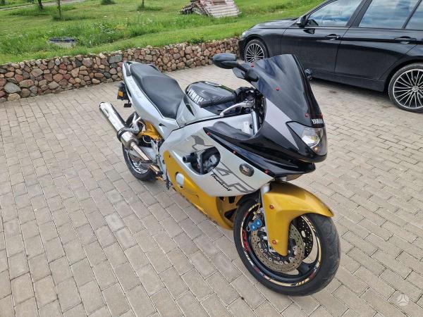 Yamaha YZF 2000 in Elektrenai, with an engine capacity of 0.60 L and mileage of 44 thousand km for 1500 €, photo 2 on AUTOMOTO.COM.LV
