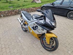 Yamaha YZF 2000 in Elektrenai, with an engine capacity of 0.60 L and mileage of 44 thousand km for 1500 €, photo 3 on AUTOMOTO.COM.LV