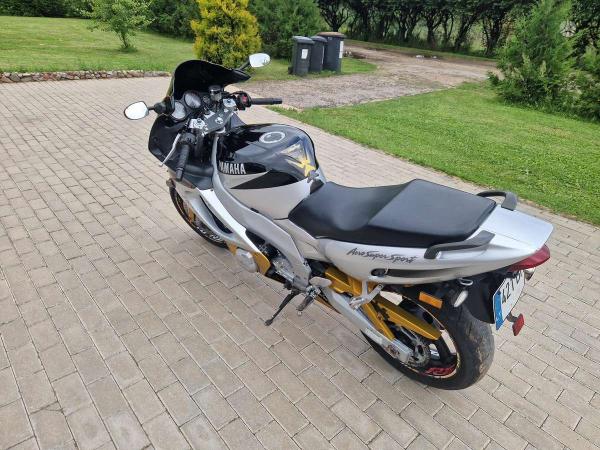 Yamaha YZF 2000 in Elektrenai, with an engine capacity of 0.60 L and mileage of 44 thousand km for 1500 €, photo 3 on AUTOMOTO.COM.LV